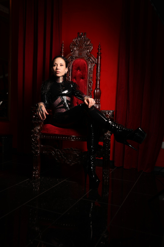 Miss Mira Winchester in Lady Angelinas Dominastudio